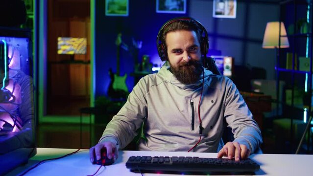 Mad Gamer Images – Browse 30,629 Stock Photos, Vectors, and Video ...