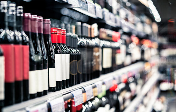 "Liquor Store" Images – Browse 5,149 Stock Photos, Vectors, and Video ...