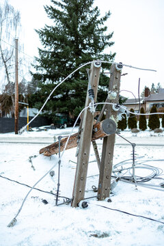 Fallen Power Lines Images – Browse 6,323 Stock Photos, Vectors, and ...