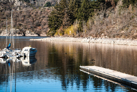 "Skim Through"-Bilder: Stock-Fotos & -Videos. | Adobe Stock