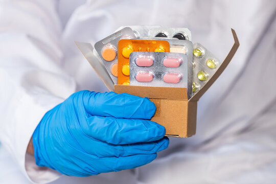 "Online Pharmacy" Images – Browse 4,669 Stock Photos, Vectors, and ...