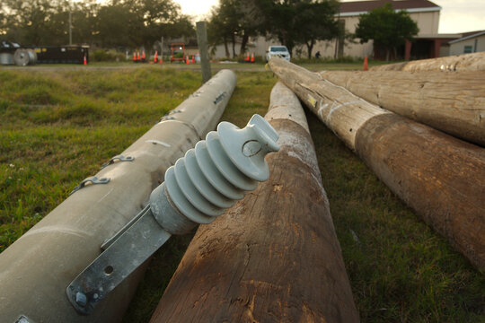 "Porcelain Insulator" Images – Browse 94 Stock Photos, Vectors, and ...