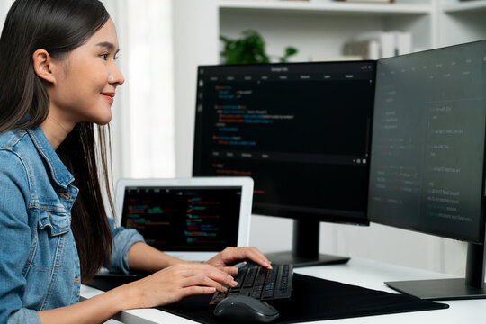 Pc Typing Images – Browse 752,028 Stock Photos, Vectors, and Video ...