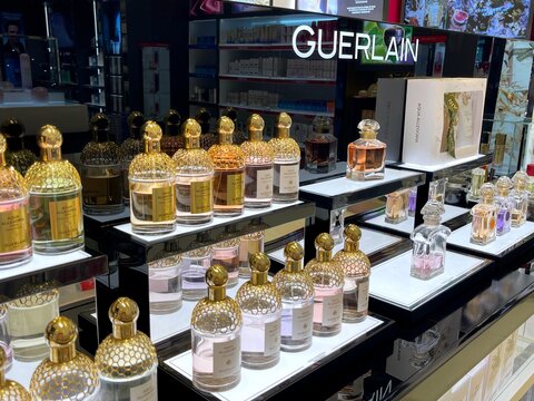 Guerlain Images – Browse 217 Stock Photos, Vectors, and Video | Adobe Stock