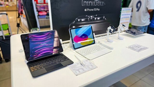 "Ipad Pro" Images – Browse 1,676 Stock Photos, Vectors, and Video ...