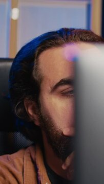 Confused Technician Images – Browse 3,263 Stock Photos, Vectors, and ...