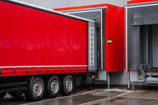 "Cross Docking" Images – Browse 846 Stock Photos, Vectors, and Video ...