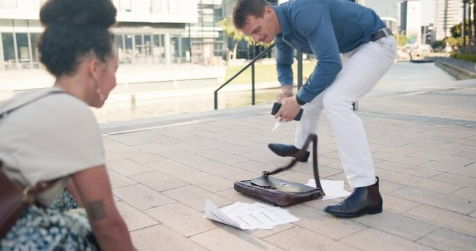 Distracted Walking Images – Browse 2,085 Stock Photos, Vectors, and ...