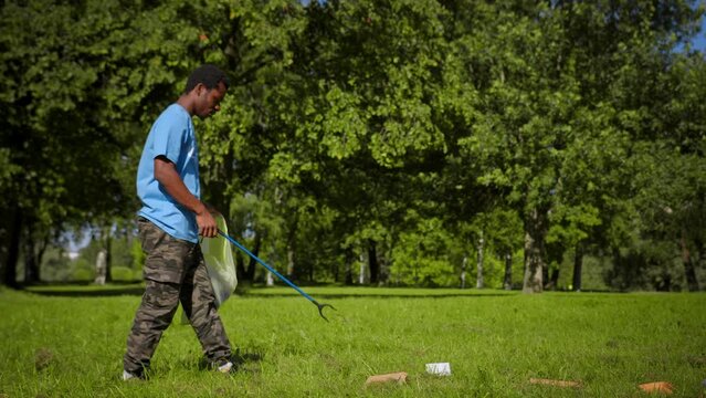 Reacher-Bilder: Stock-Fotos & -Videos. | Adobe Stock