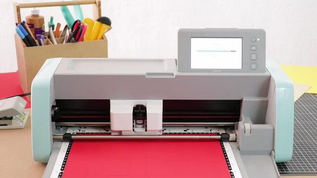 "Cutting Plotter" Images – Browse 230 Stock Photos, Vectors, and Video ...