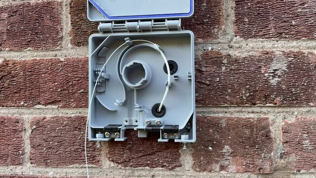 Broadband Box Images – Browse 1,632 Stock Photos, Vectors, and Video ...