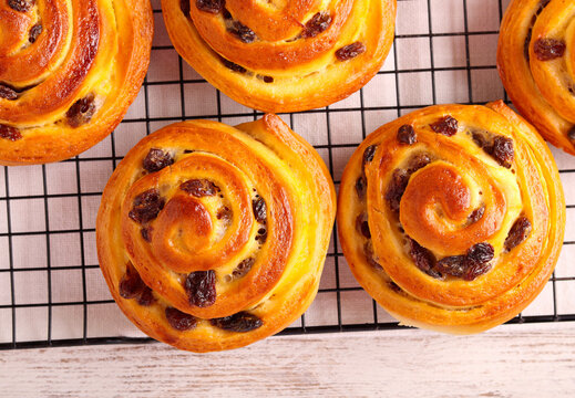 "Custard Cream" Images – Browse 4,432 Stock Photos, Vectors, and Video ...