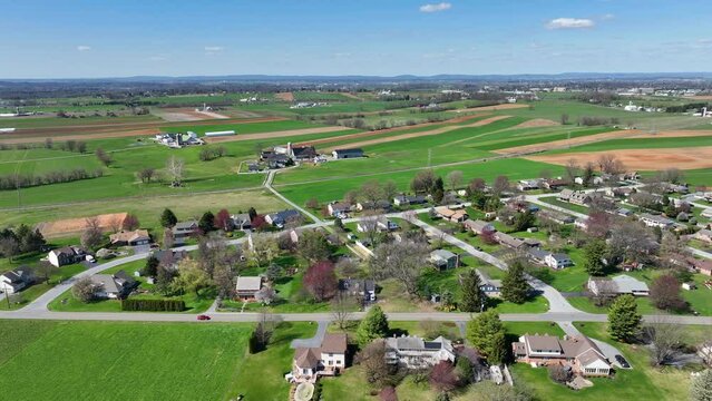 Suburbia Images – Browse 32,357 Stock Photos, Vectors, and Video ...