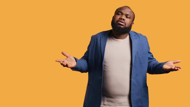 Person Shrugging Images – Browse 58,299 Stock Photos, Vectors, and ...