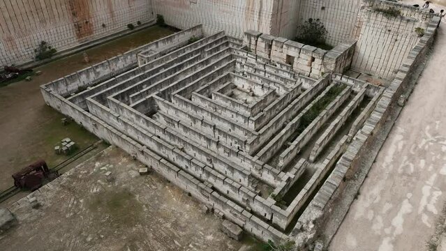 「Lithica」の写真素材 | 185件の無料イラスト画像 | Adobe Stock