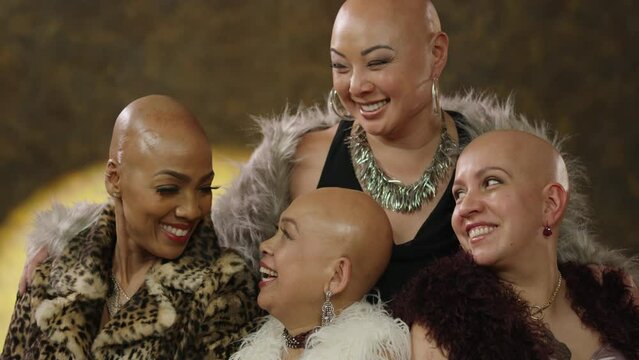 "Four People" - Images et vidéos libres de droits | Adobe Stock