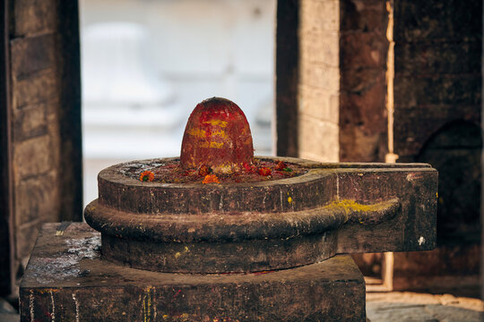 "Shiva Lingam" Bilder – Durchsuchen 6,493 Archivfotos, Vektorgrafiken und Videos | Adobe Stock