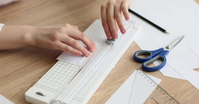 Paper Cutting Knife Images – Browse 30,495 Stock Photos, Vectors, and ...