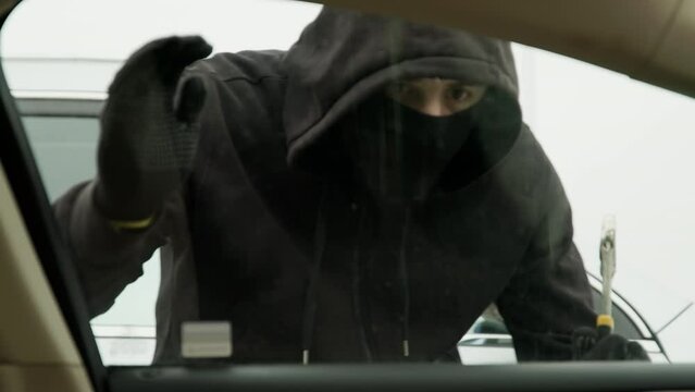 "Car Jacking" Images – Browse 5,043 Stock Photos, Vectors, and Video ...