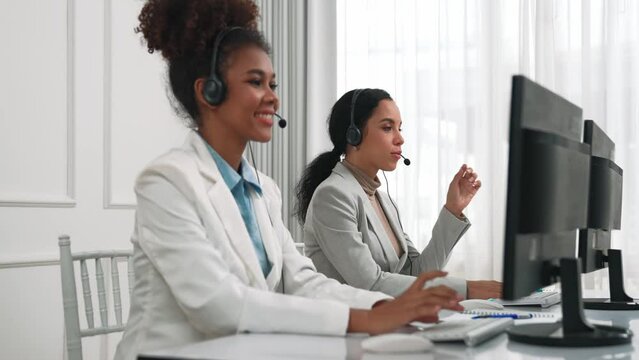 Remote Call Center Images – Browse 23,043 Stock Photos, Vectors, and ...