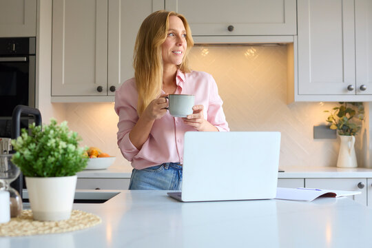 "Taking A Break" Images – Browse 14,339 Stock Photos, Vectors, and ...