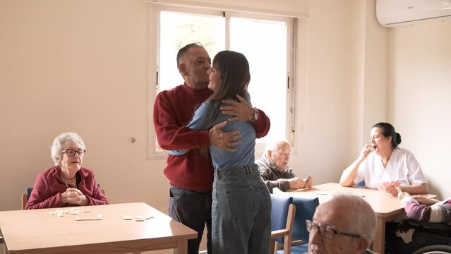 "Pound Hug" bilder – Bläddra bland 24,542 stockfoton, vektorer och ...