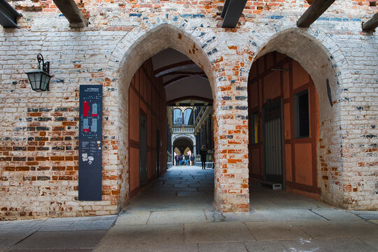 Backsteinmauerwerk Images – Browse 136 Stock Photos, Vectors, and Video ...