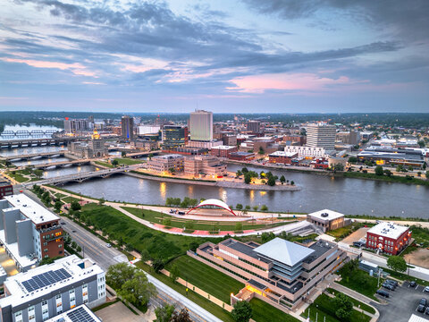 "Cedar Rapids"-Bilder: Stock-Fotos & -Videos. | Adobe Stock