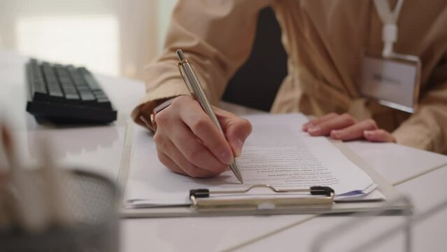 Questionnaire Hand Images – Browse 48,048 Stock Photos, Vectors, and ...