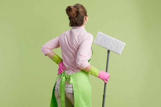 "Household Chores"-Bilder: Stock-Fotos & -Videos. | Adobe Stock