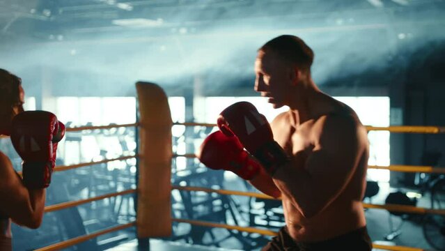 "Boxing Stance"-Bilder: Stock-Fotos & -Videos. | Adobe Stock