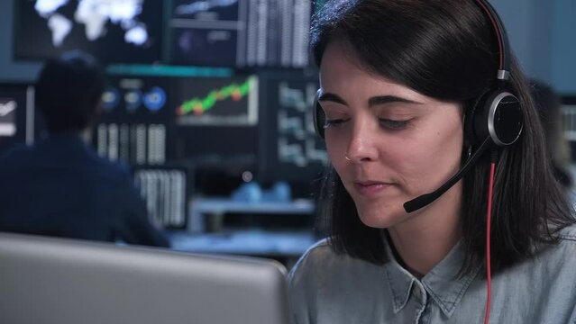 Costumer Service Images – Browse 7,766 Stock Photos, Vectors, and Video ...