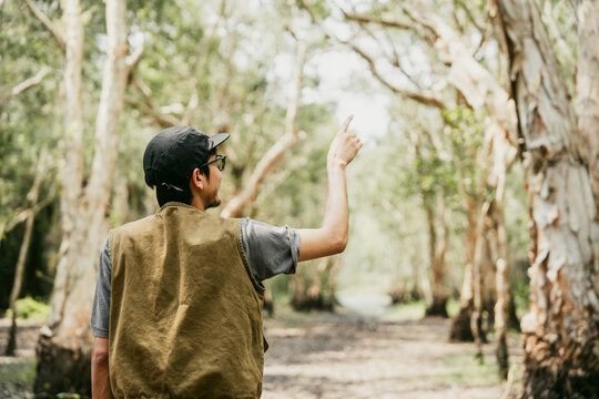 「一人旅」の写真素材 | 1,746,769件の無料イラスト画像 | Adobe Stock