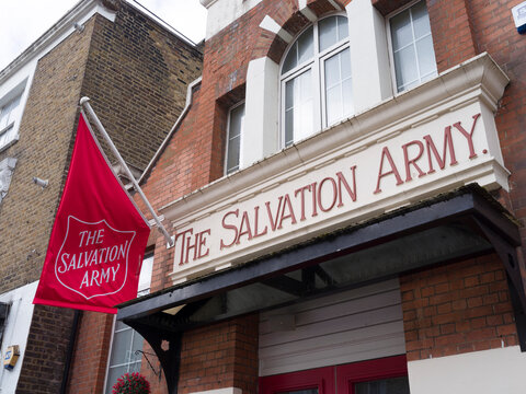 Salvation Army"」の写真素材 | 10,408件の無料イラスト画像 | Adobe Stock