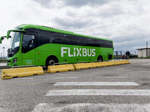 Flixbus Images – Browse 435 Stock Photos, Vectors, and Video | Adobe Stock