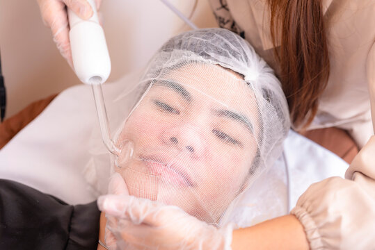 High Frequency Facial Images – Browse 1,274 Stock Photos, Vectors, and ...