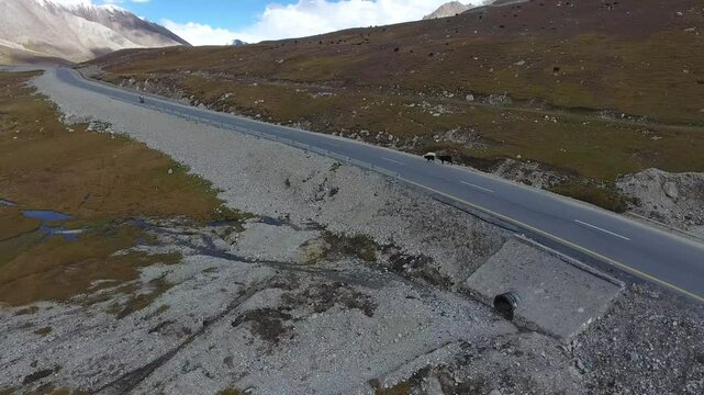 "Khunjerab Pass" Images – Browse 230 Stock Photos, Vectors, and Video ...