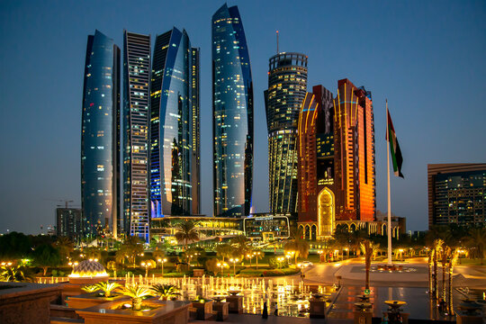 "Etihad Towers"-Bilder: Stock-Fotos & -Videos. | Adobe Stock