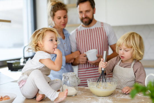 "Nuclear Family" Images – Browse 6,091 Stock Photos, Vectors, and Video ...