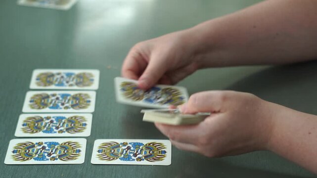 Solitaire Card Game Images – Browse 21,602 Stock Photos, Vectors, and ...