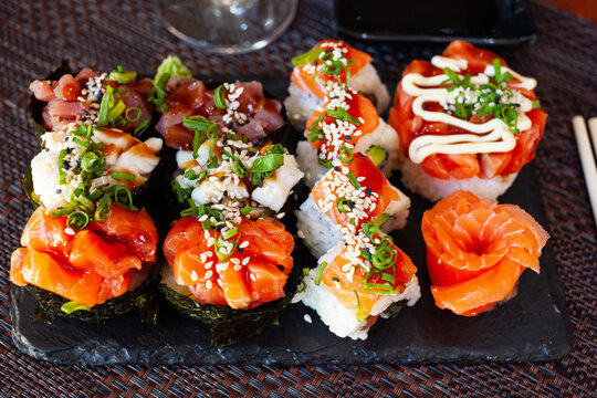 รูปภาพSuchi – เลือกดูภาพถ่ายสต็อก เวกเตอร์ และวิดีโอ1,033 | Adobe Stock