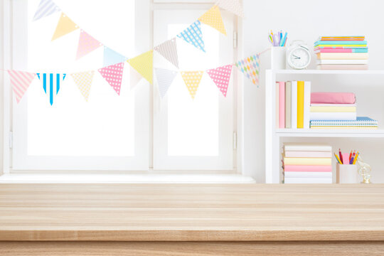 Student Desk Mockup-Bilder: Stock-Fotos & -Videos. | Adobe Stock