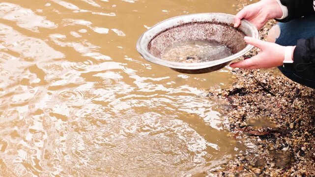 Sifting Gold Images – Browse 27,012 Stock Photos, Vectors, and Video ...