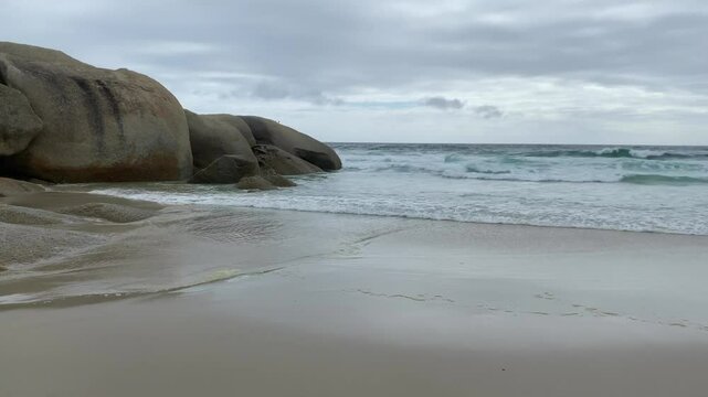 รูปภาพHouth – เลือกดูภาพถ่ายสต็อก เวกเตอร์ และวิดีโอ3 | Adobe Stock