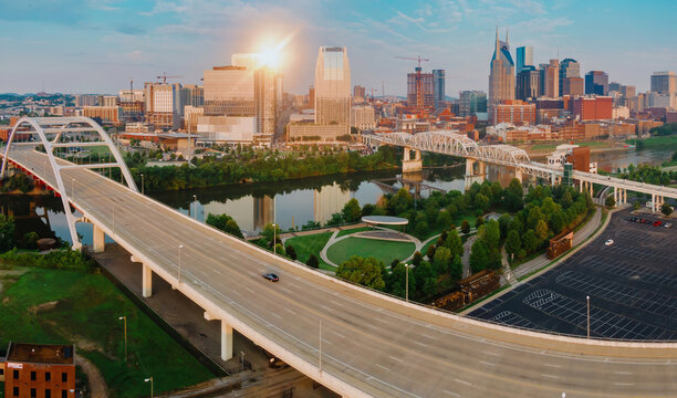 "Veterans Memorial Bridge" Images – Browse 304 Stock Photos, Vectors ...