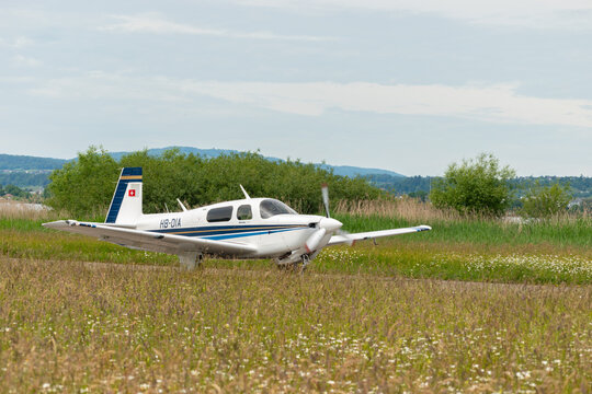 "Mooney-Bilder: Stock-Fotos & -Videos. | Adobe Stock