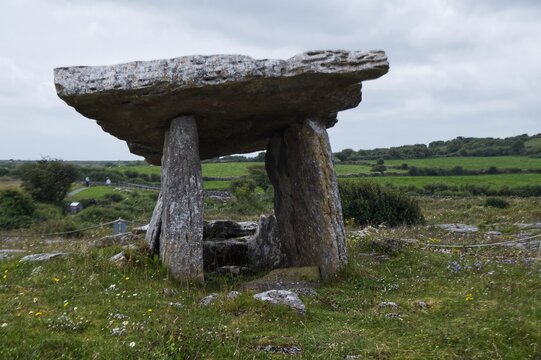 Capstone 이미지 – 찾아보기 12,747 스톡 사진, 벡터 및 비디오 | Adobe Stock