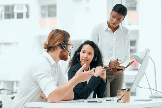 Explaining Customer Images – Browse 59,466 Stock Photos, Vectors, and ...