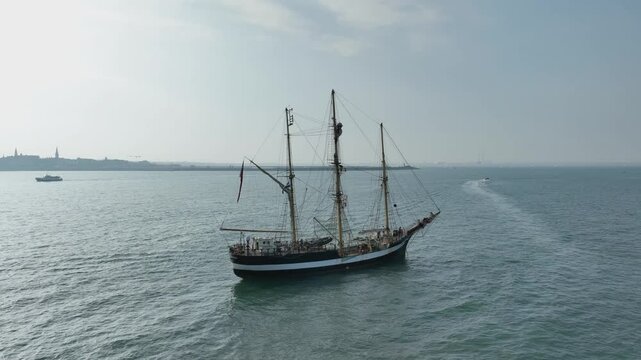 Square-Rigger Images – Browse 369 Stock Photos, Vectors, and Video ...
