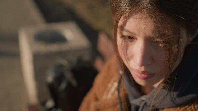 Imágenes de Disconsolate: descubre bancos de fotos, ilustraciones ...